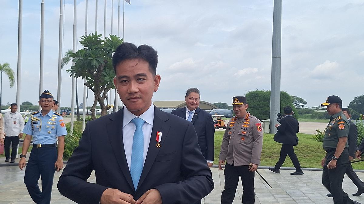 Soal Peluang Masuk Partai Golkar Usai Dipecat PDIP, Gibran: Tunggu Saja ...