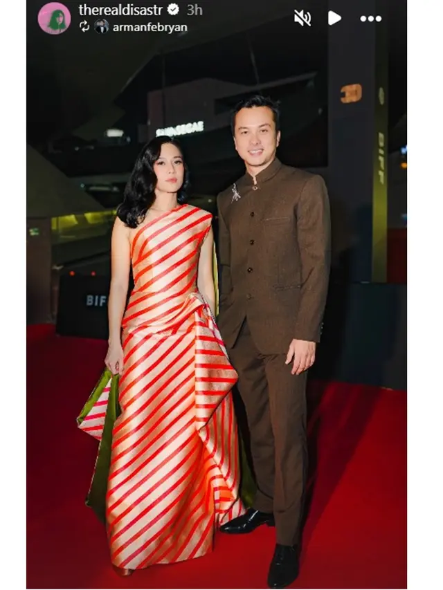 6 Gaya Dian Sastro dan Nicholas Saputra di Busan International Film ...