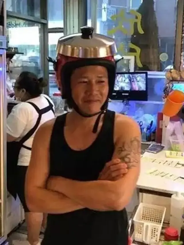 7 Potret Nyeleneh Netizen Saat Pakai Helm Ini Bikin Geleng Kepala, Kocak Banget - Hot Liputan6.com