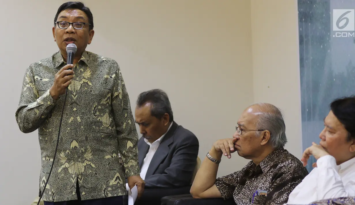 FOTO: Datangi DPR, Rombongan Peneliti Adukan Pimpinan LIPI yang Baru - Foto Liputan6.com