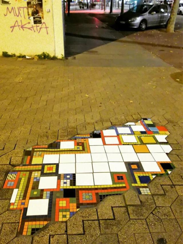 6 Potret Trotoar Berlubang Dijadikan Karya Seni Mozaik, Estetik Banget ...