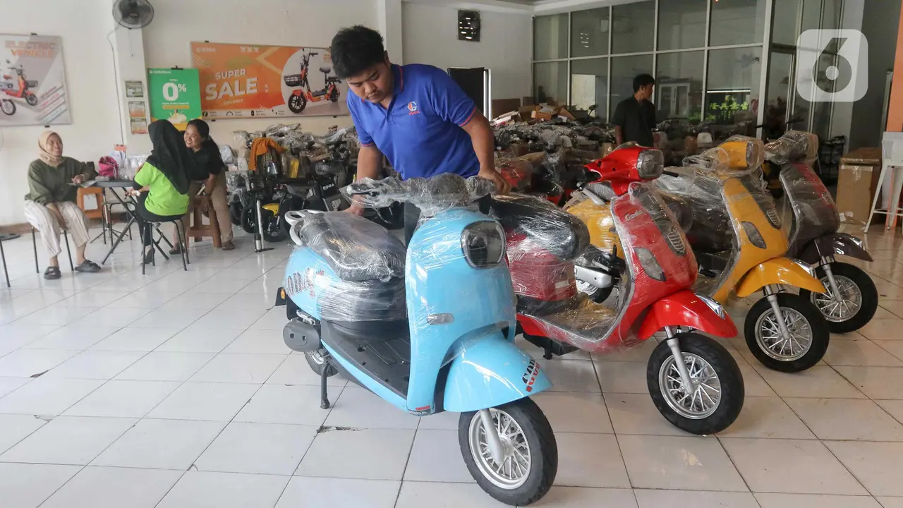 Beli Motor Listrik Subsidi 2024 Ada 57 Pilihan, Siapkan KTP dan Uang ...
