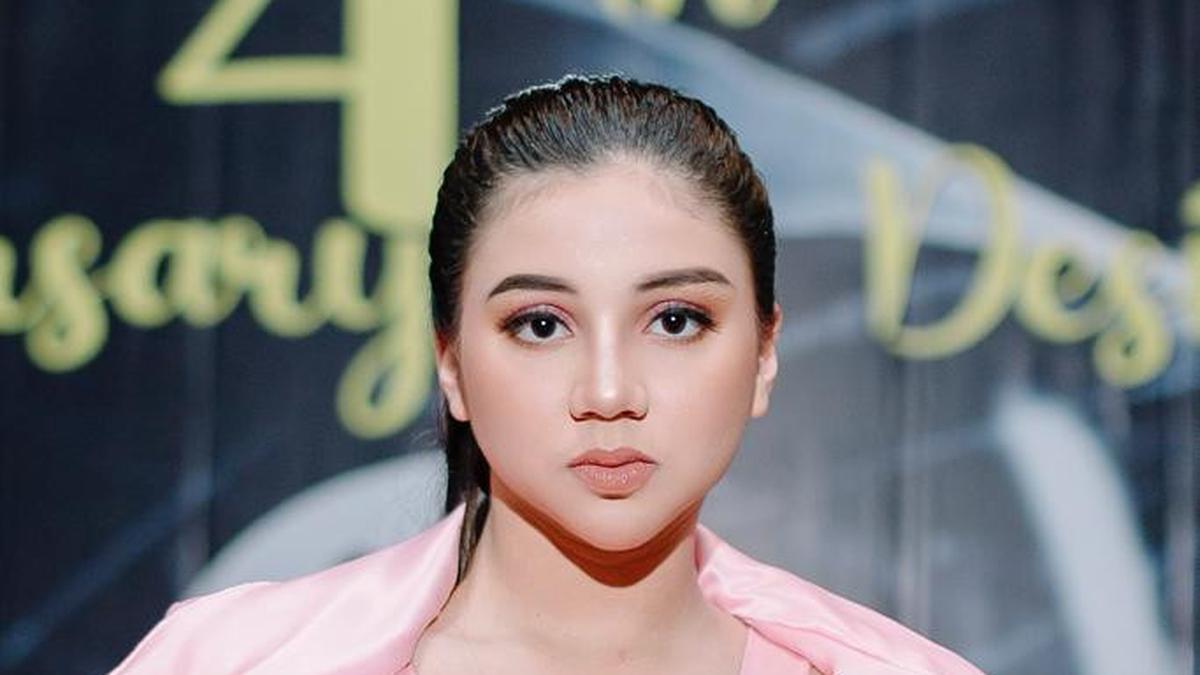 Adrienne Matthew Ukir Prestasi Bermusik Melalui Album Perdana, Sudah ...