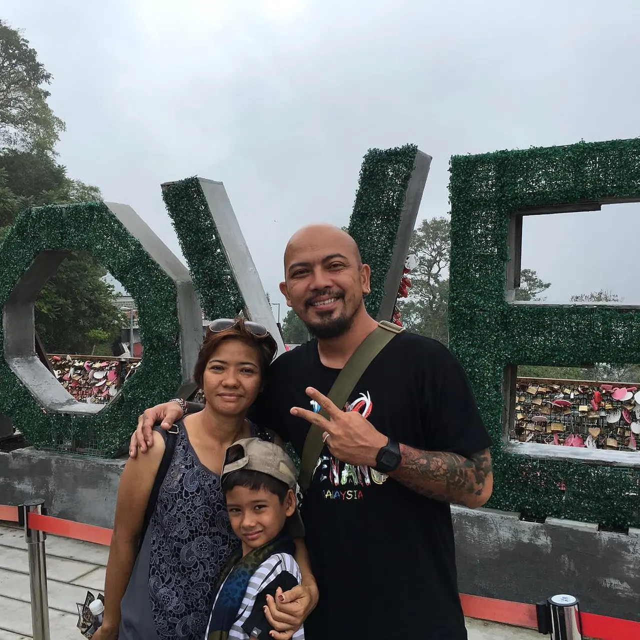 8 Tahun Vakum, Ini 6 Potret Terbaru Derek Big Brother yang Makin Macho ...