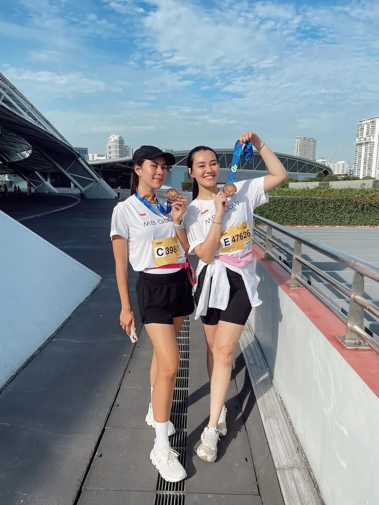 Aaliyah Massaid Dapat Medali Lari Maraton 10 Ribu Meter di Singapura ...