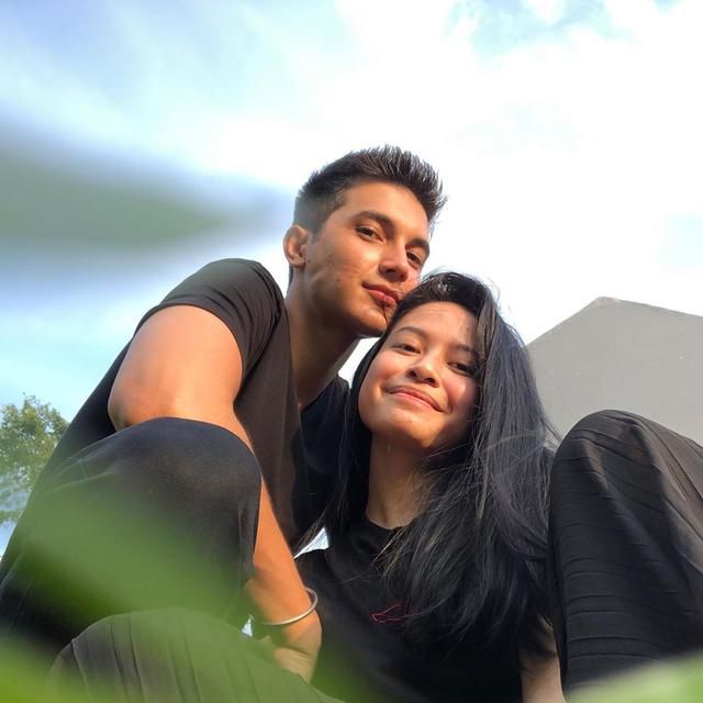 Main Film Bareng, Ini 7 Momen Kebersamaan Hanggini dan Junior Roberts ...