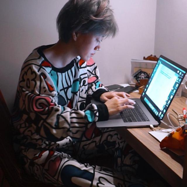 7 Potret Ria SW, Food Vlogger Favorit Netizen yang Tengah Jadi Sorotan