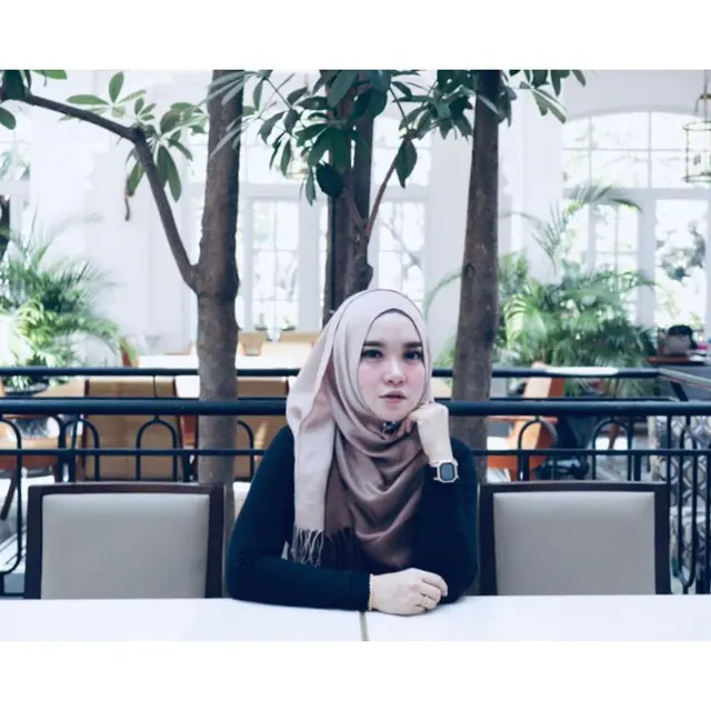 7 Potret Yuli Asiska, Pedangdut Teman Duet Karaoke Teddy Mantan Suami Lina - Hot Liputan6.com