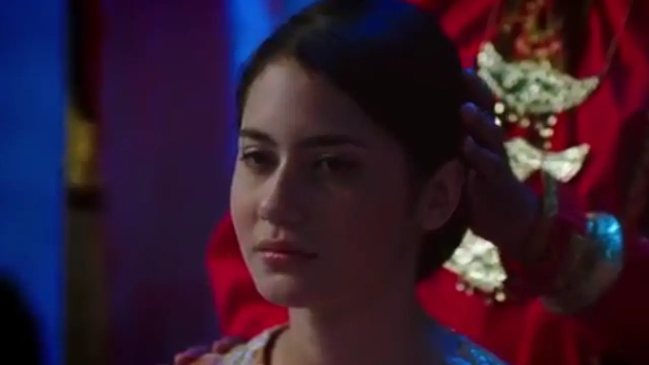 Sinopsis Film Tenggelamnya Kapal Van Der Wijck, Dibintangi Herjunot Ali dan Pevita Pearce - On ...