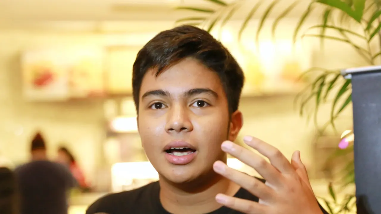 Digosipkan Bareng Bio One sebagai Mantan Artis Cilik Penyuka Sesama ...