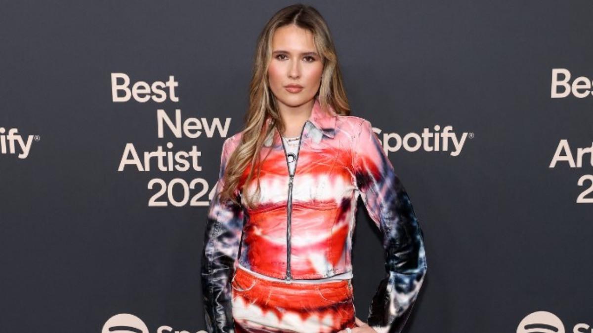 Lirik Lagu Mistake - Mimi Webb