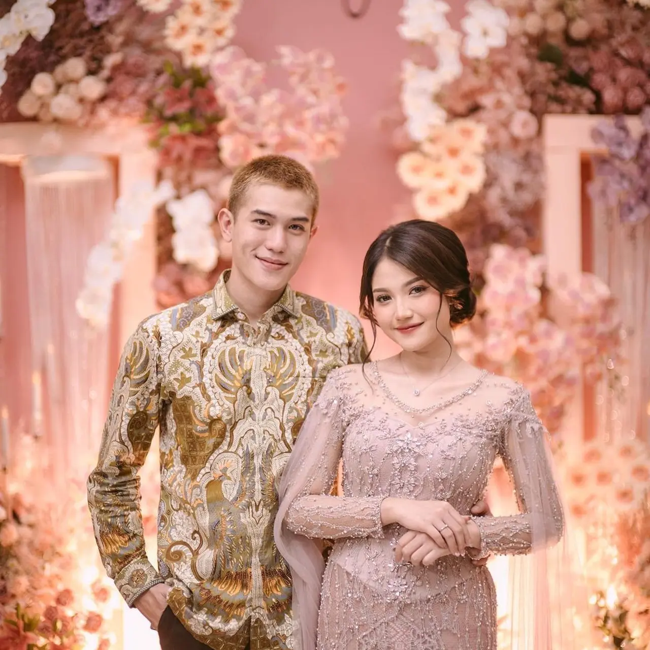 6 Potret Julian Jacob Melamar Mirriam Eka di Yogyakarta: Dihadiri ...