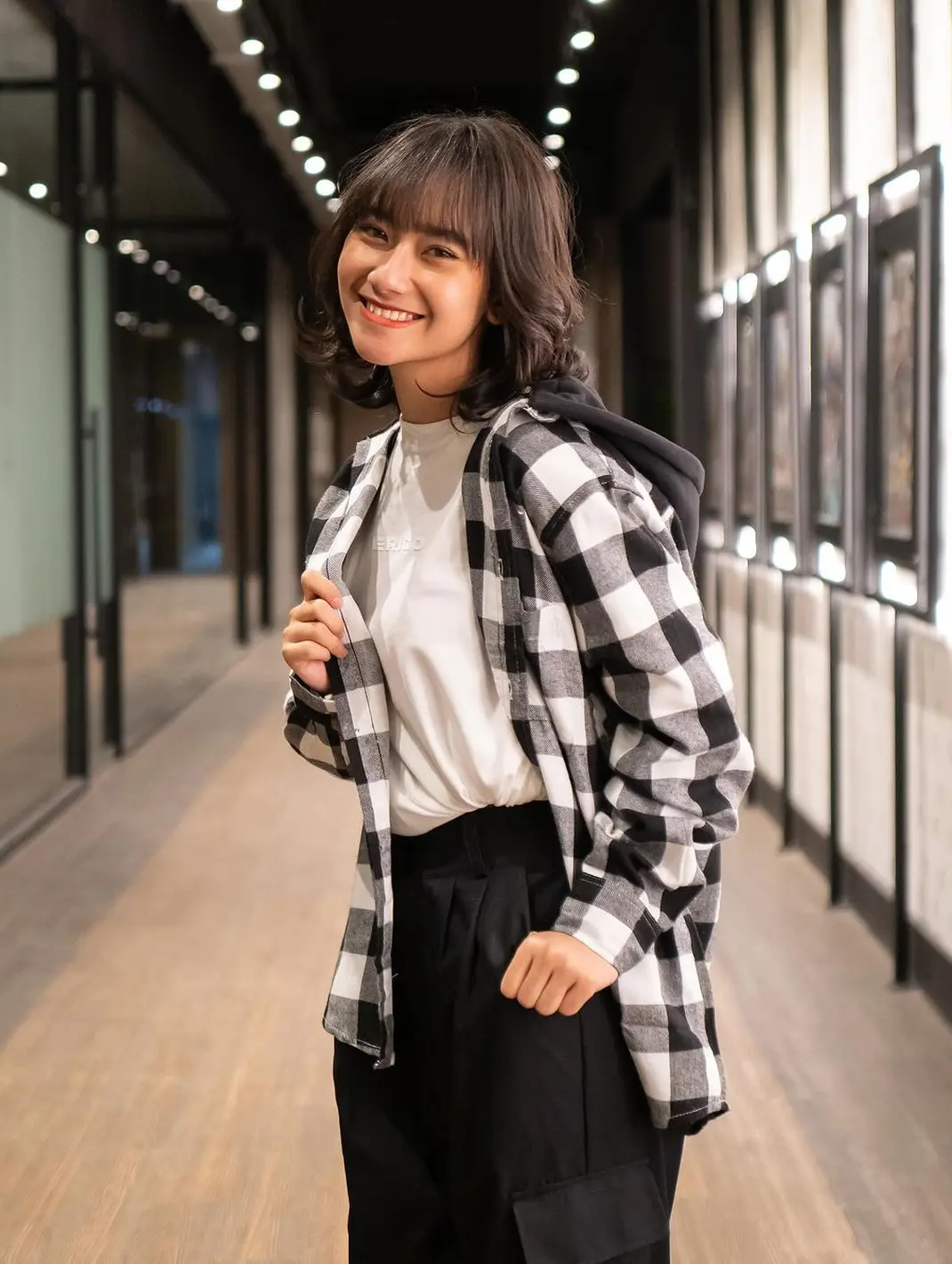 Gaya Outfit Simpel dan Cute ala Freya JKT48, Definisi Cantik Effortless - Photo Fimela.com