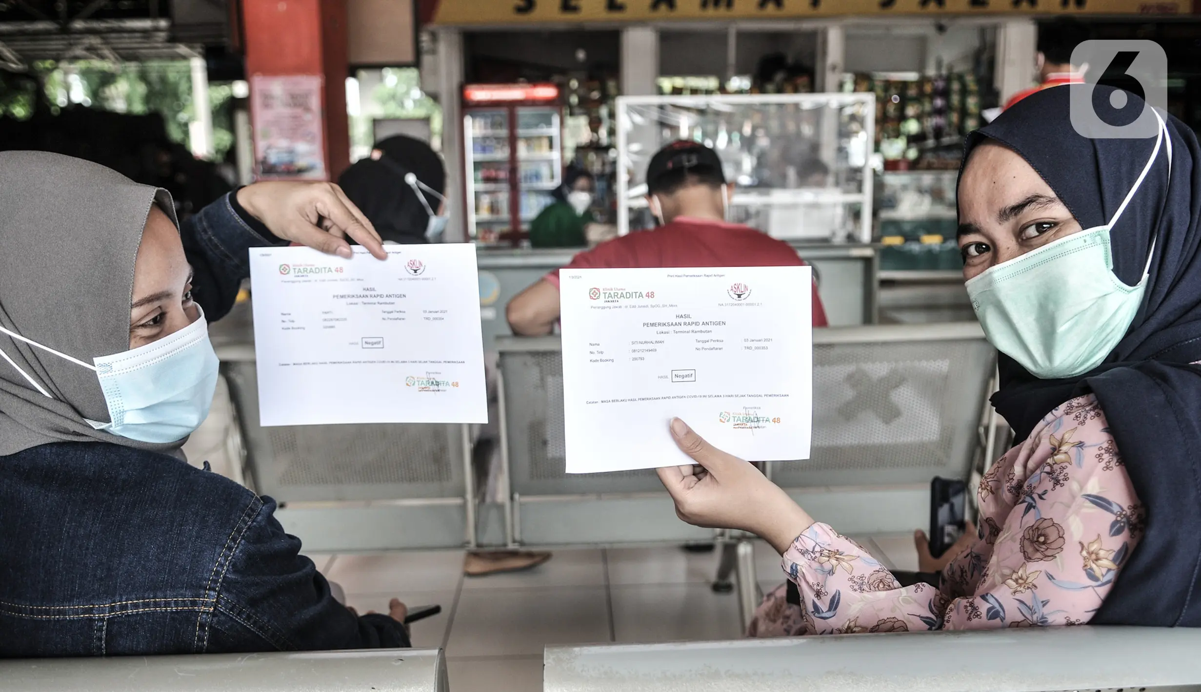 FOTO: Tes Antigen Pendatang di Terminal Kampung Rambutan - Foto ...