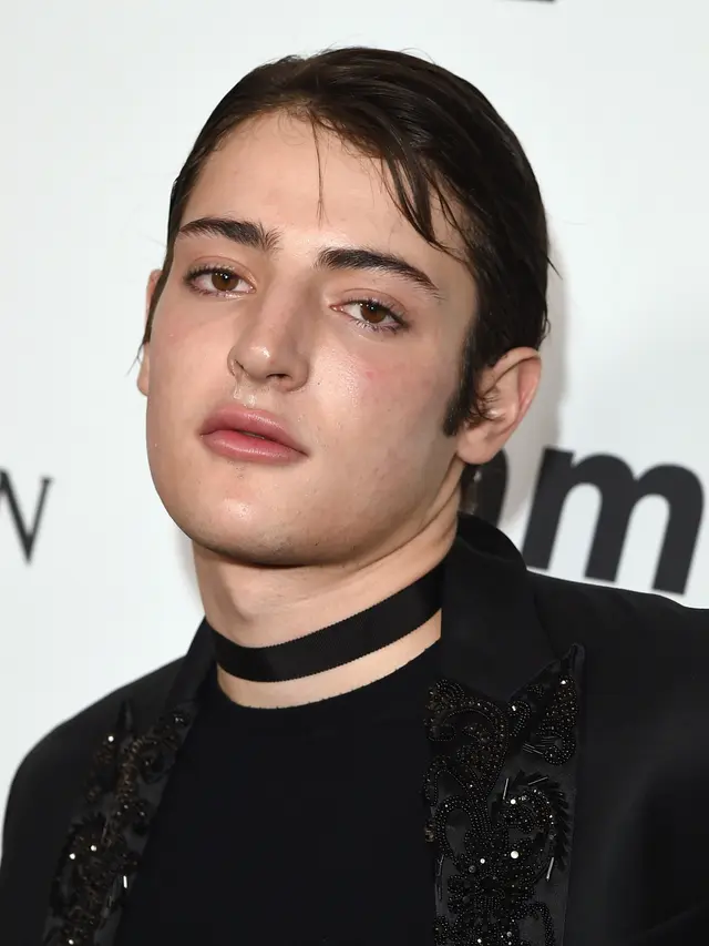 Model Harry Brant Meninggal Usia 24 Tahun karena Overdosis - ShowBiz ...