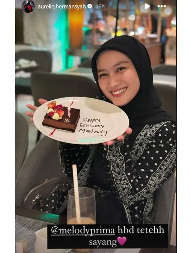 6 Potret Geng Mamayu Bukber Pakai Dresscode Hitam, Rayakan Ultah Melody ...