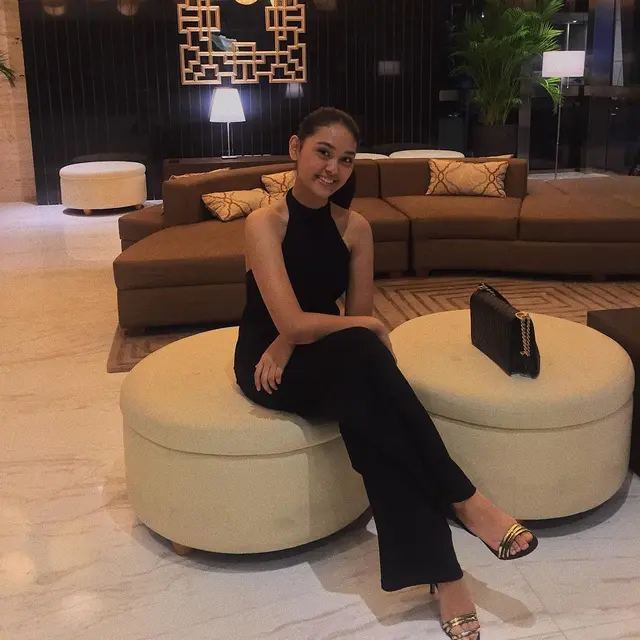 Gaya Busana Miss Indonesia 2019 Princess Mikhaelia Audrey Megonondo ...