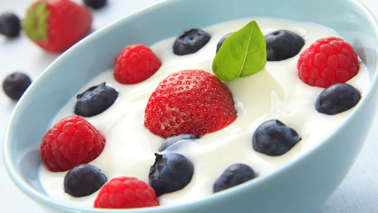 5 Resep Yoghurt dari Buah ala Rumahan, Segar dan Sehat - Hot Liputan6.com