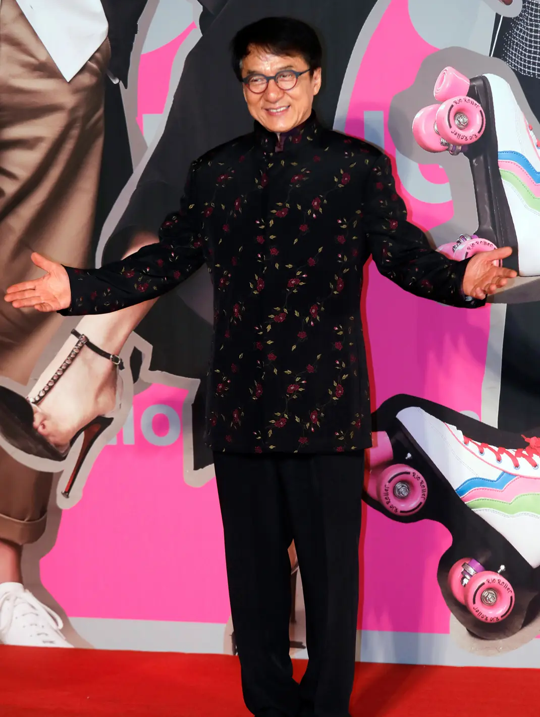 FOTO: Gaya Jackie Chan dan Andy Lau di Hong Kong Film Awards - Foto ...