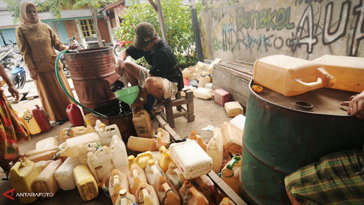RI `Tenggak` 10 Juta Barel Premium dalam Sebulan
