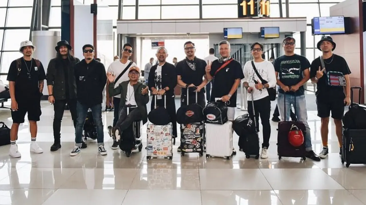 7 Potret Andre Taulany dan Geng The Prediksi Liburan di Bali, Seru ...