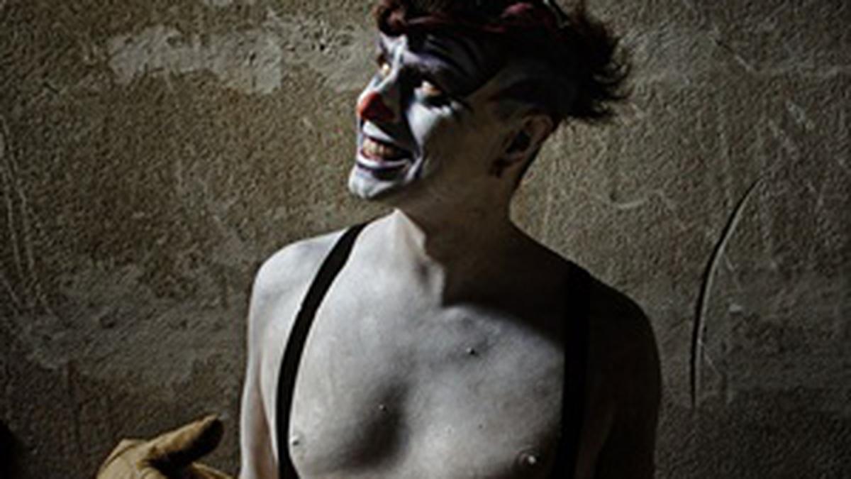 Tak Hanya Menyeramkan: Badut Ini Bisa Bikin Tidur Tak Nyenyak - Photo Fimela.com