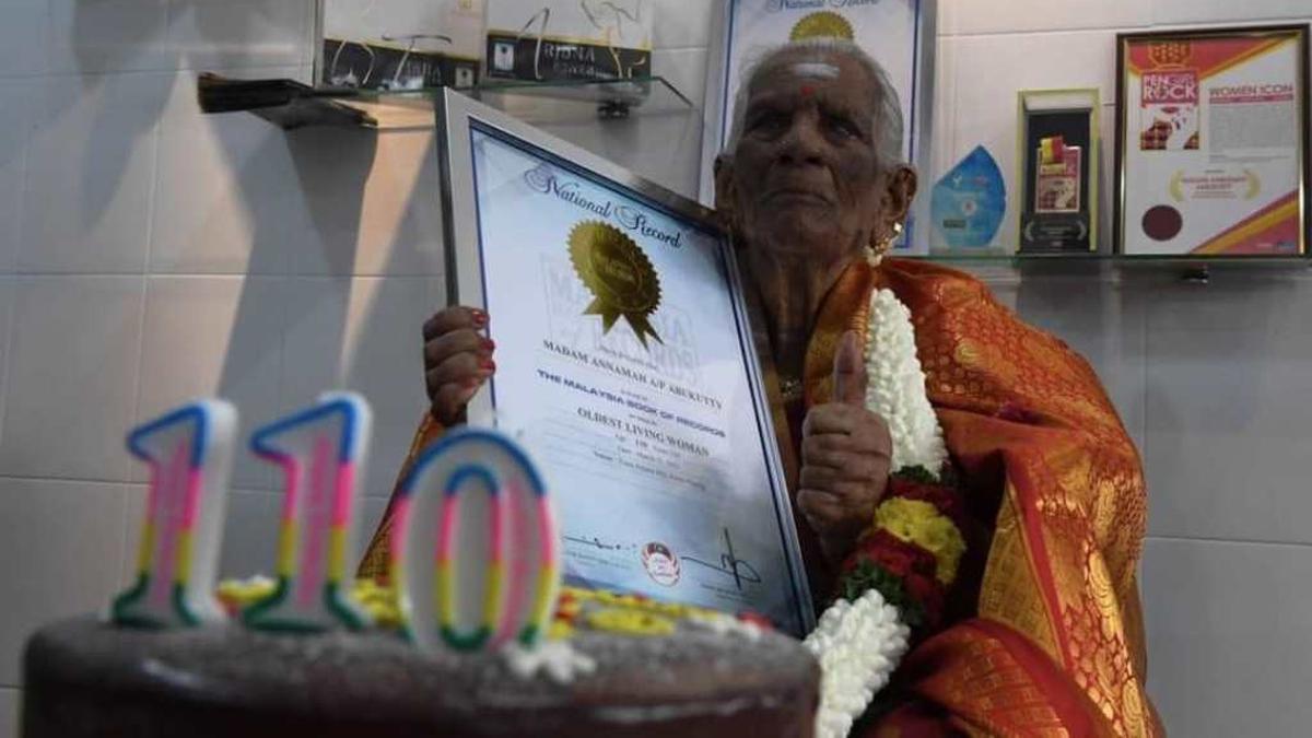 Nenek di Malaysia Ungkap Rahasia Tetap Sehat di Usia 110 Tahun