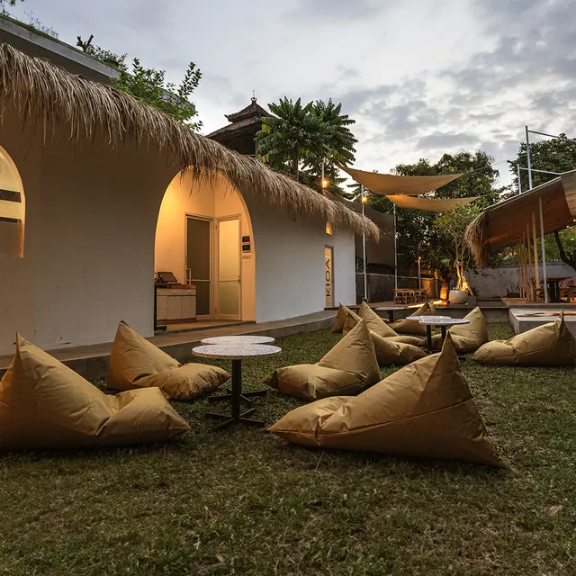 Melihat Resto di Bali yang Jadi Surganya Digital Nomad - Regional ...