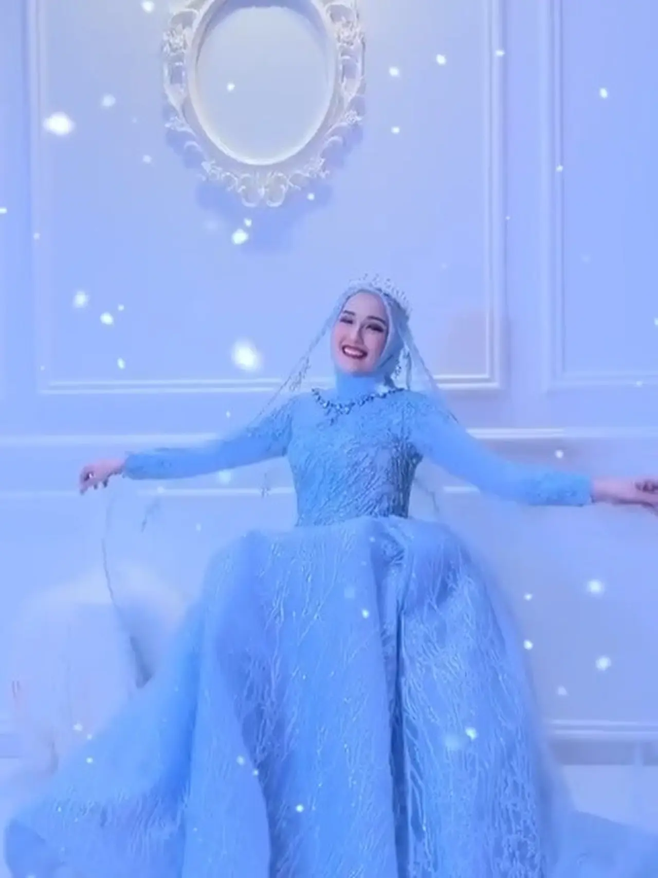 6 Pemotretan Adelia Pasha Tampil Jadi Princess Elsa Frozen Ini Curi ...