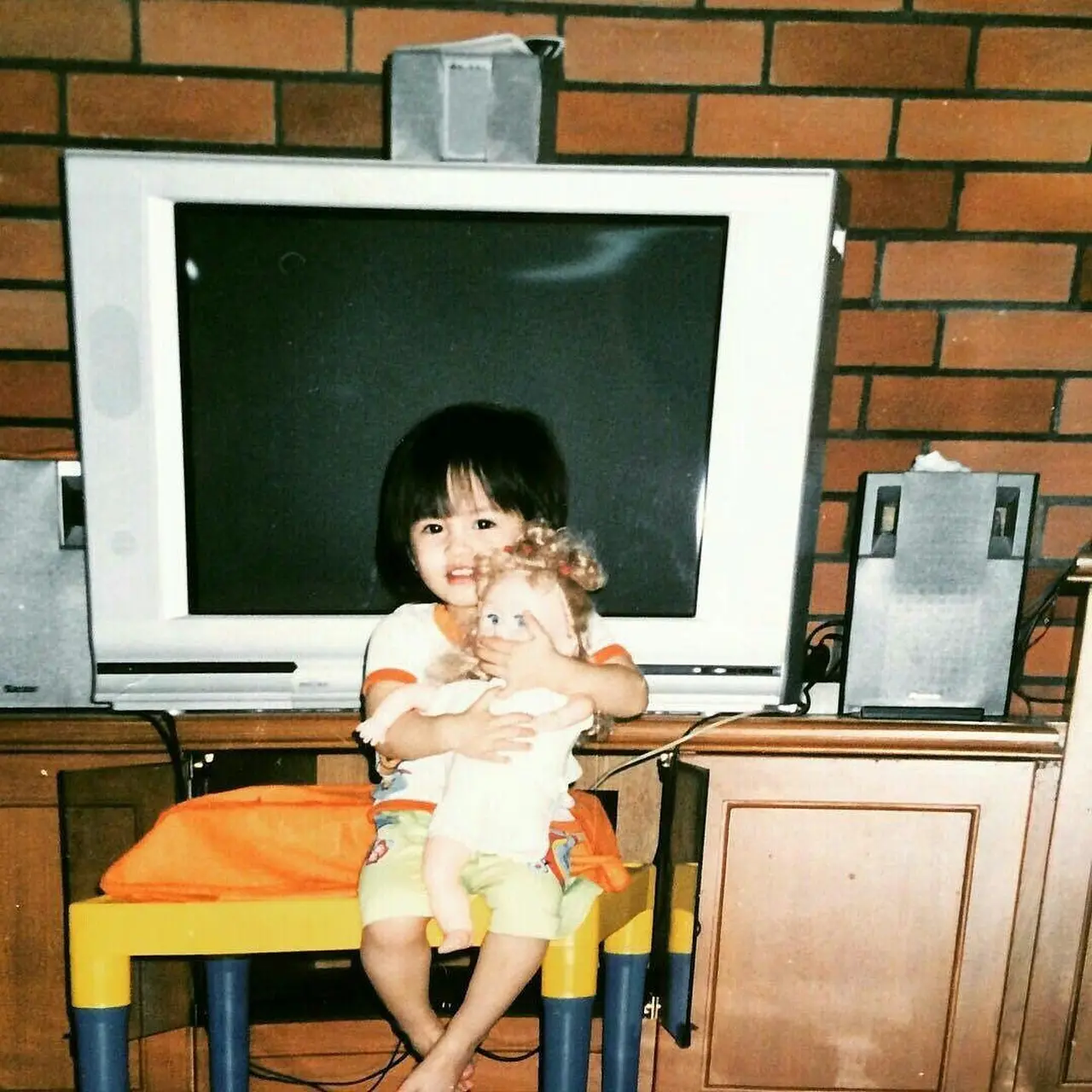 6 Foto Masa Kecil Hasyakyla Eks JKT48, Kakak Adhisty Zara - Hot Liputan6.com