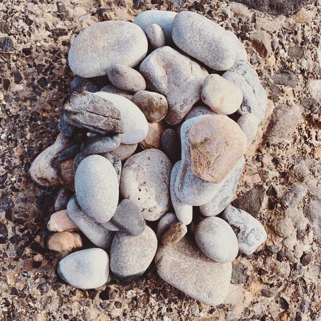 Batu Pantai Ini Disusun Menyerupai Wajah, 6 Hasilnya Bikin Takjub - Hot ...