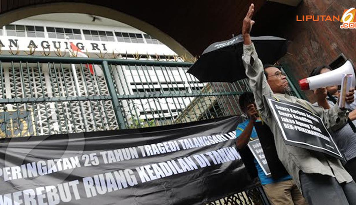 [FOTO] Keluarga Korban Talangsari Datangi Kejaksaan Agung - Foto ...