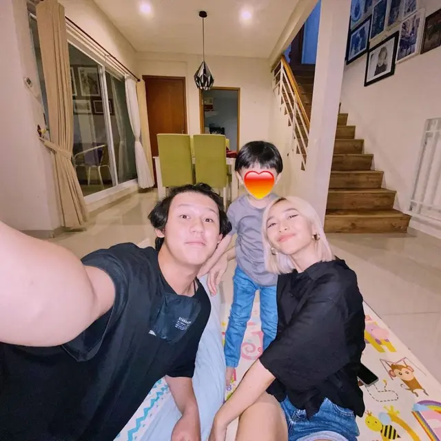 7 Potret Rumah Rinni Wulandari, Fasilitasnya Komplet Sampai Punya Studio Sendiri - ShowBiz ...