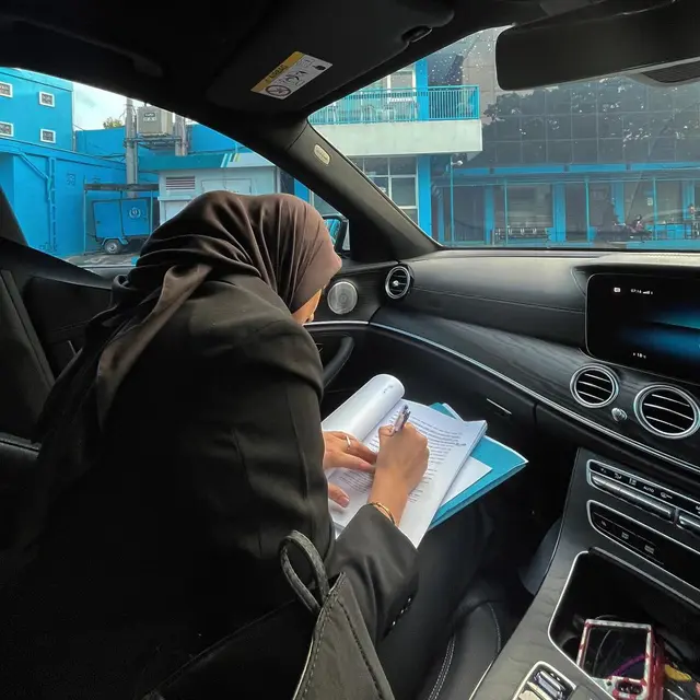 8 Potret Sonya Fatmala Lulus Sidang Skripsi di Usia 30 Tahun, Tetap ...