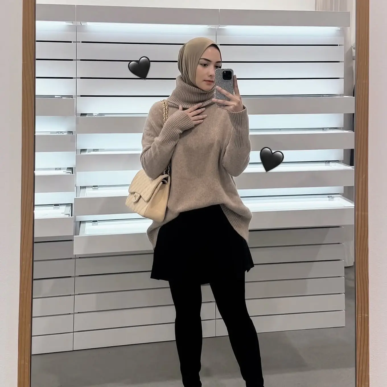 Inspirasi Clean Outfit yang Simpel dan Elegan