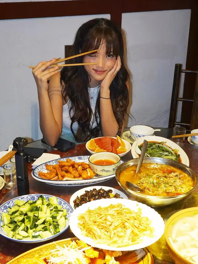 7 Model Rambut Panjang Ala Fuji, Tampil Stylish dan Berkelas untuk ...