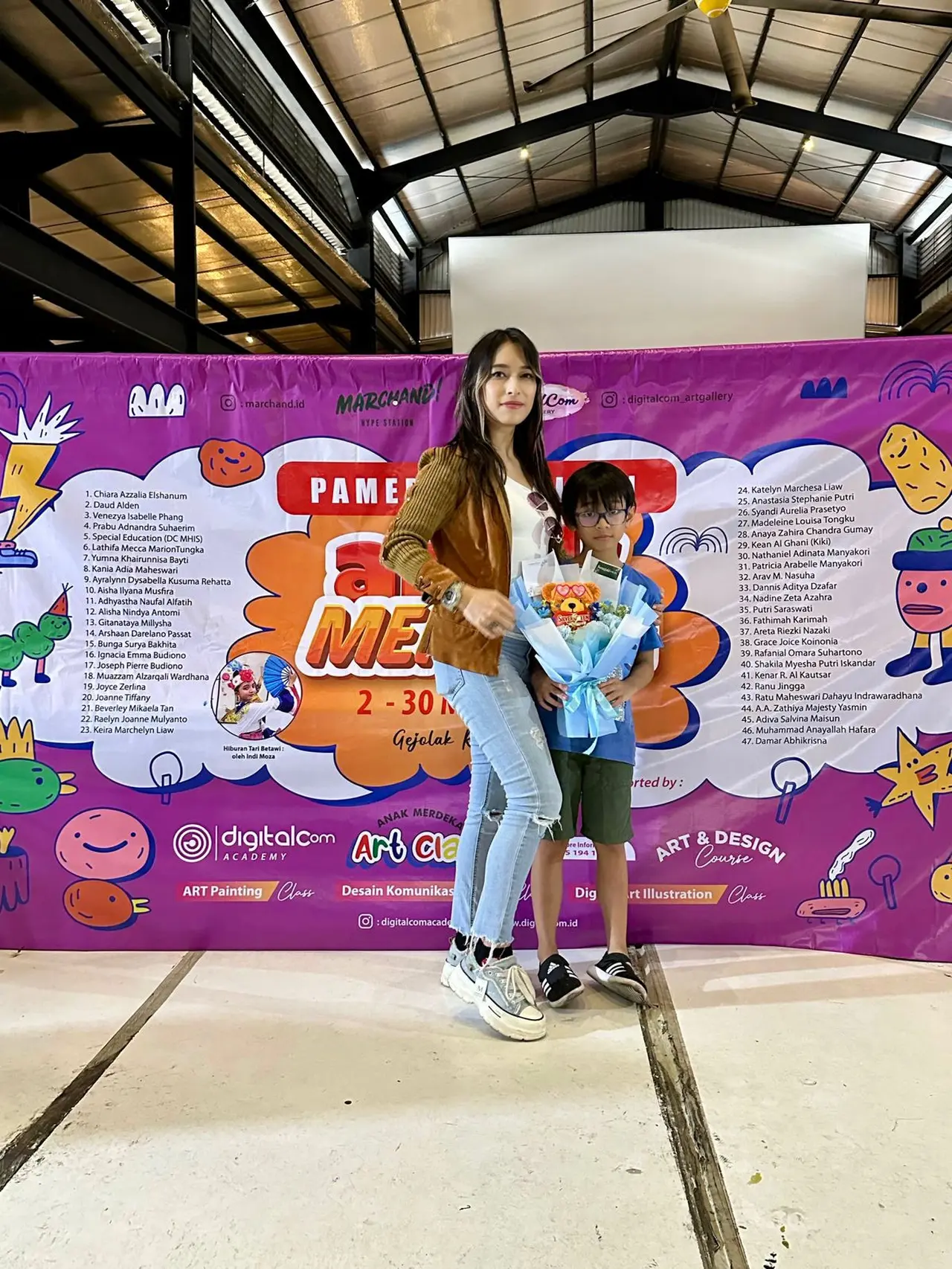 Saturn 2050 Karya Damar Abhikrisna Putra Produser Vera Lasut Hadir di Pameran Lukisan Anak ...