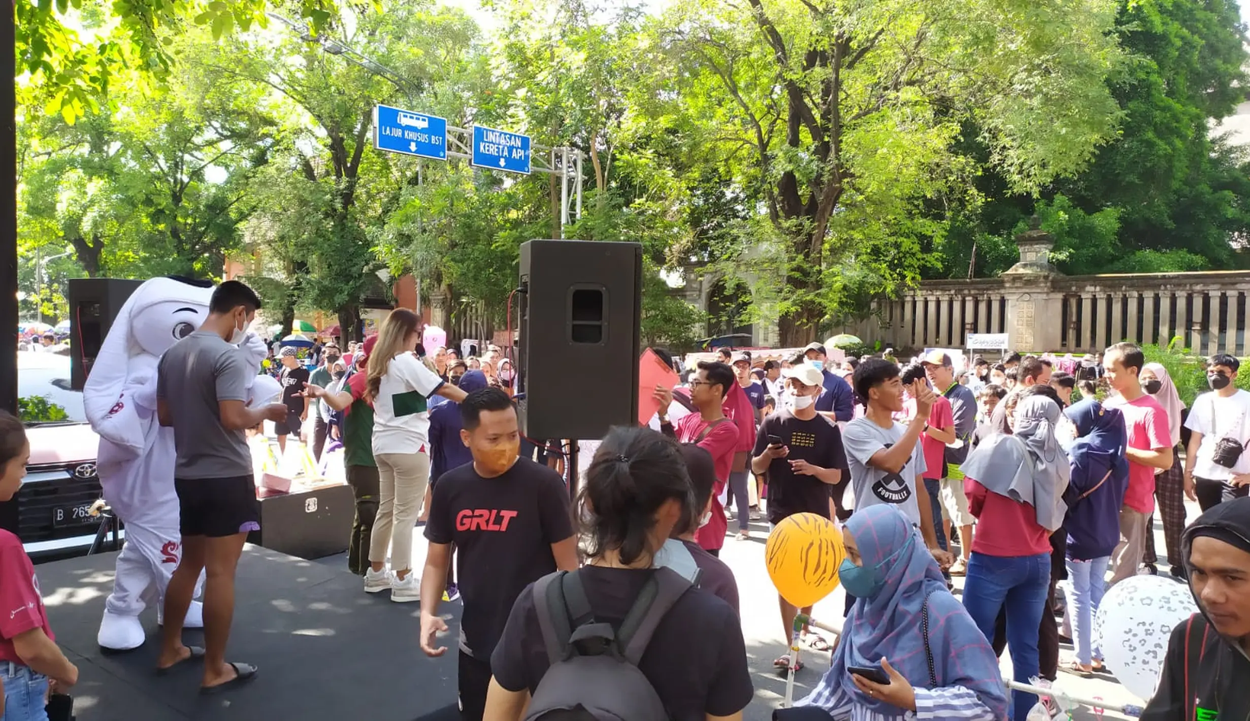 Maskot Piala Dunia 2022 La’eeb Meriahkan CFD Jl Slamet Riadi Solo ...