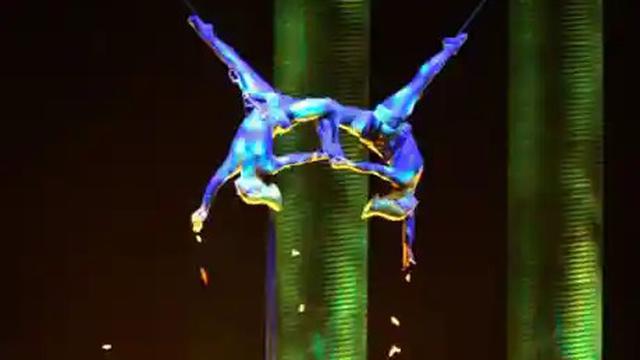 Seperti Kasus di China, 3 Pemain Akrobat Wanita Ini Tewas Jatuh dari ...