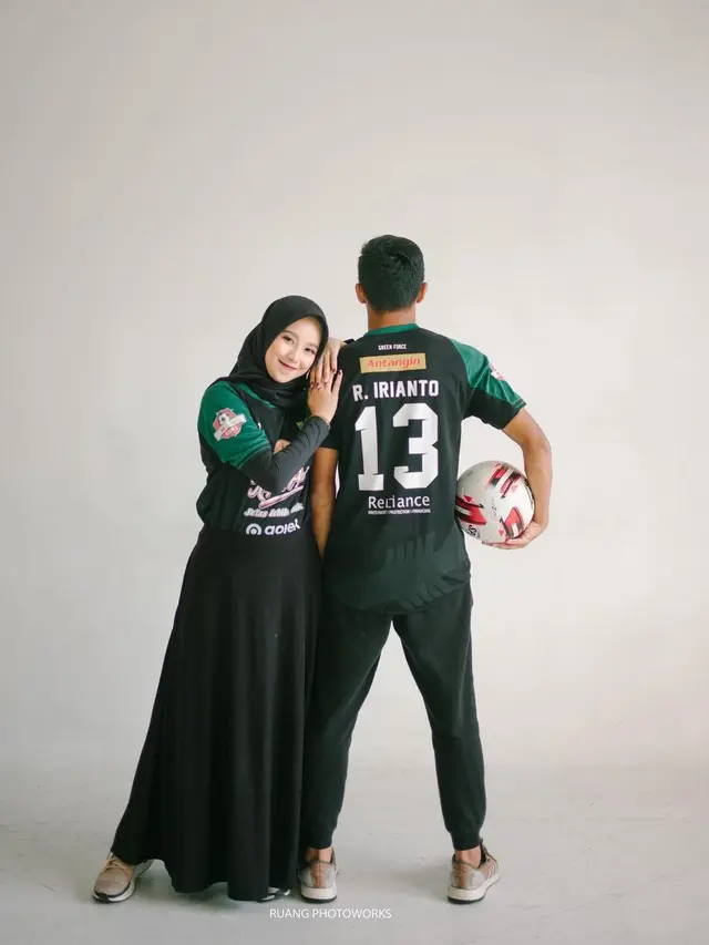 6 Pemotretan Rachmat Irianto bersama Istri Ini Curi Perhatian, Tampak ...