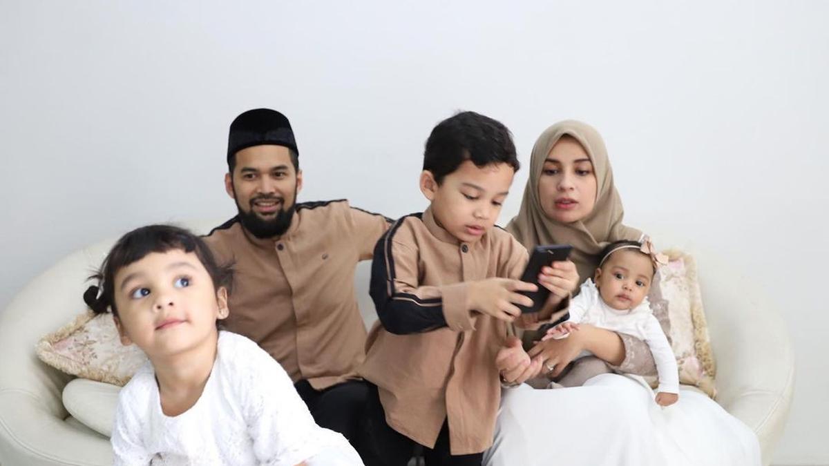 Cerita Adam Putra Teuku Wisnu dan Shireen Sungkar yang Belajar ...