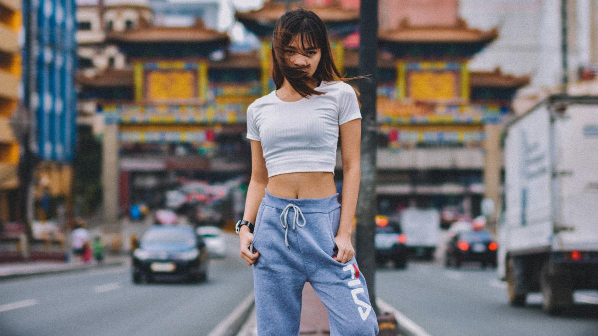 5 Model Baju Crop Wanita yang Simpel dan Populer, Tren Fashion Bikin ...