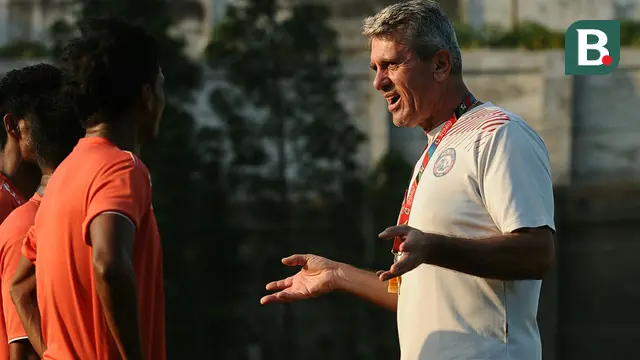 Arema Mendepak Pelatih Fisik - Indonesia Bola.com