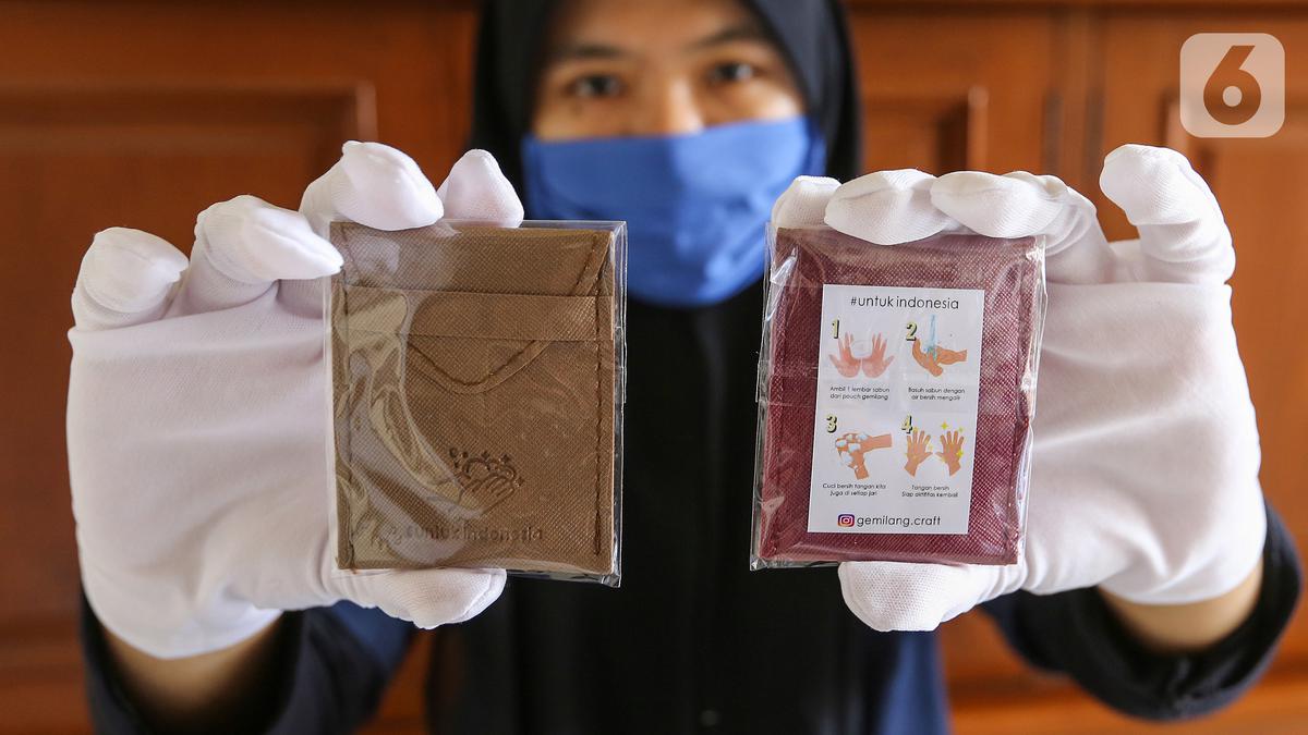 FOTO: Kreatif, Gemilang Craft Ciptakan Sabun Cuci Tangan Berukuran ...