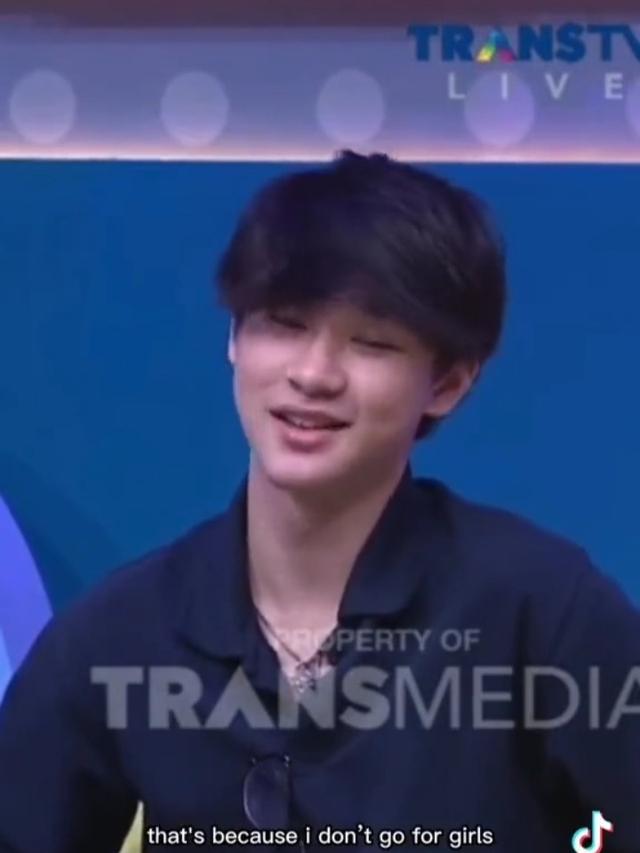 6 Potret Philipus Royce, Adik Gabriel Prince yang Viral Usai Beri ...