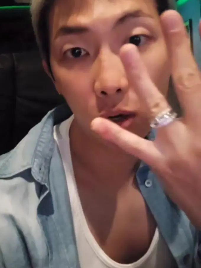 Hadiah Mewah Jin BTS untuk RM, Cincin Berlian Senilai Rp136 Juta Jadi Simbol Persahabatan dan ...