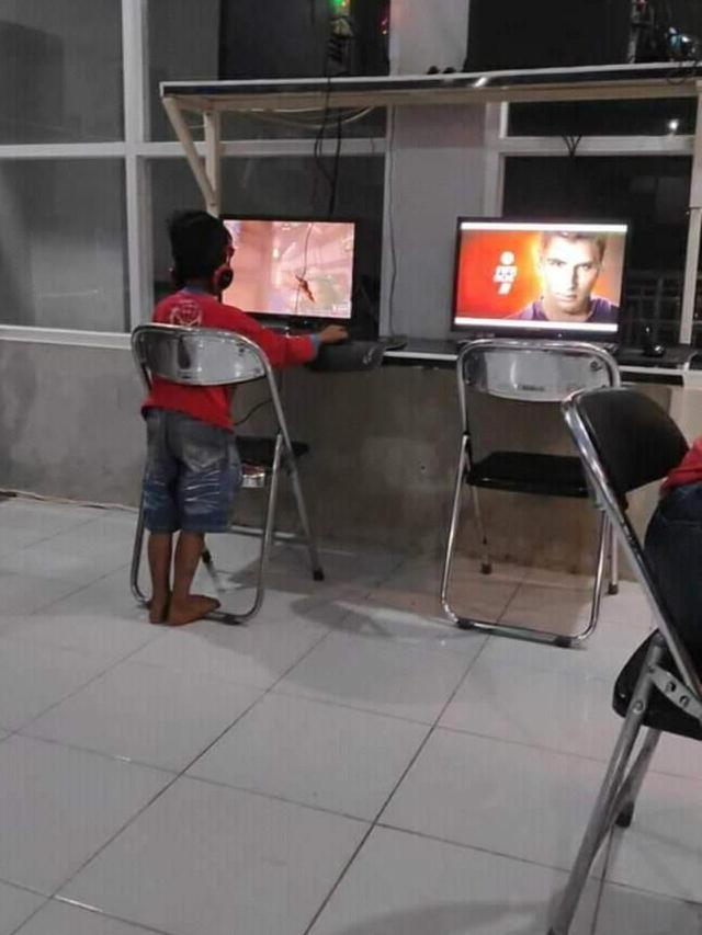 Memahami Asal Usul Warnet, Gerbang Pertama di Indonesia untuk Mengakses ...