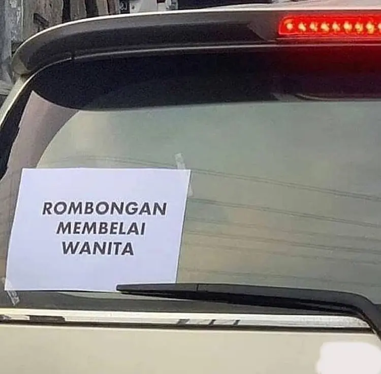10 Potret Tulisan Kocak di Body Mobil, Dijamin Bikin Ketawa di Jalan ...