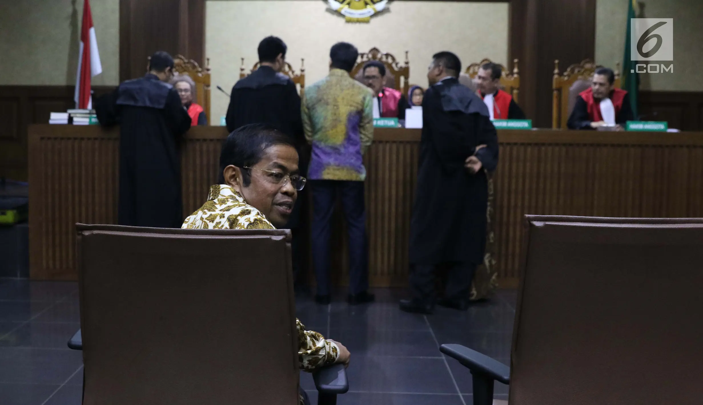 FOTO: Idrus Marham Bersaksi di Sidang Dugaan Suap PLTU Riau-1 - Foto ...