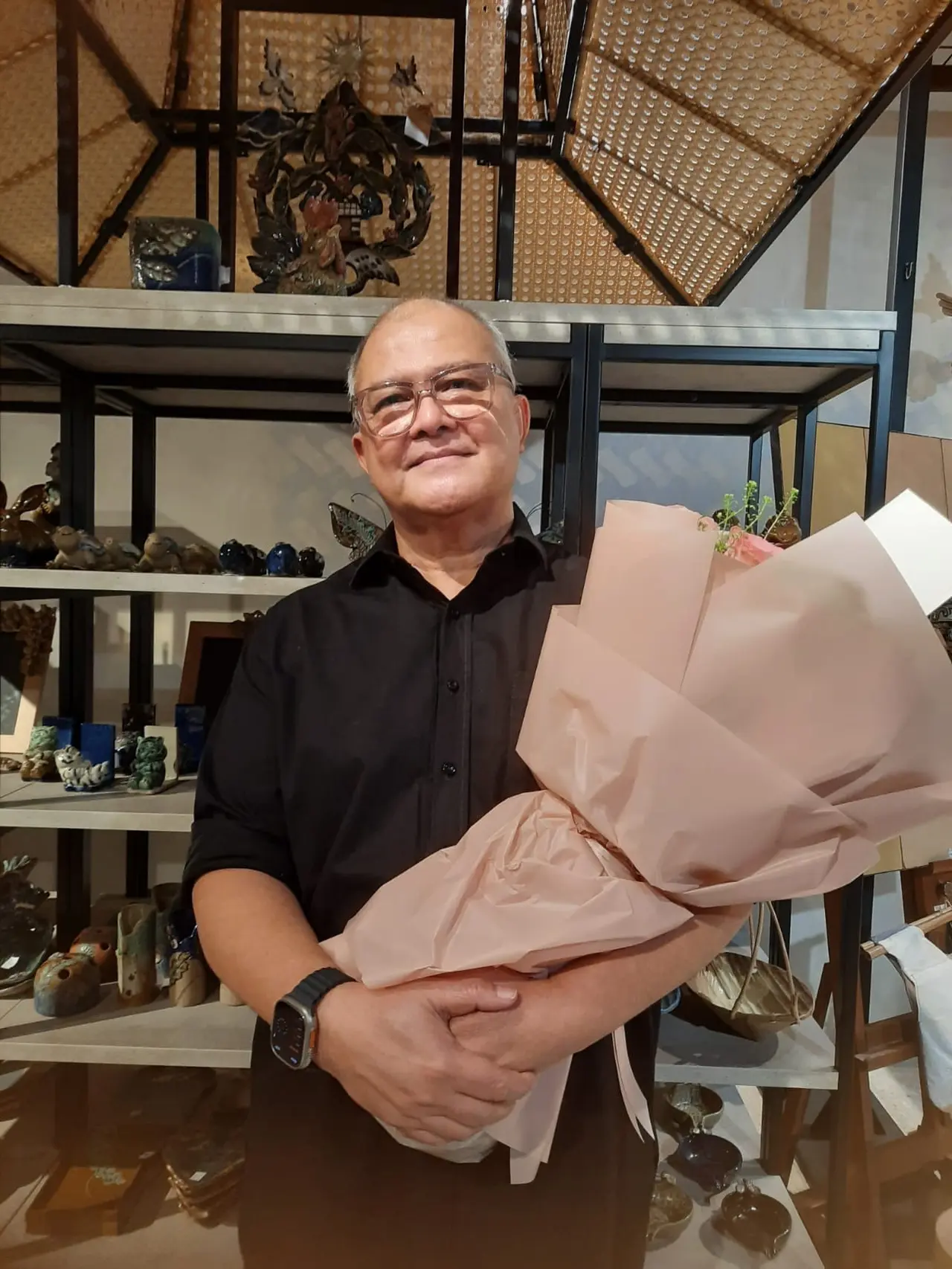 Itang Yunasz Pamer 10 Koleksi Busana Sebelanga Wastra di Pesona Kriya ...